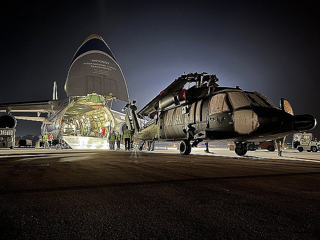 PZL Mielec Delivers Another Five S-70i Black Hawk Helicopters to the Philippine Air Force ...